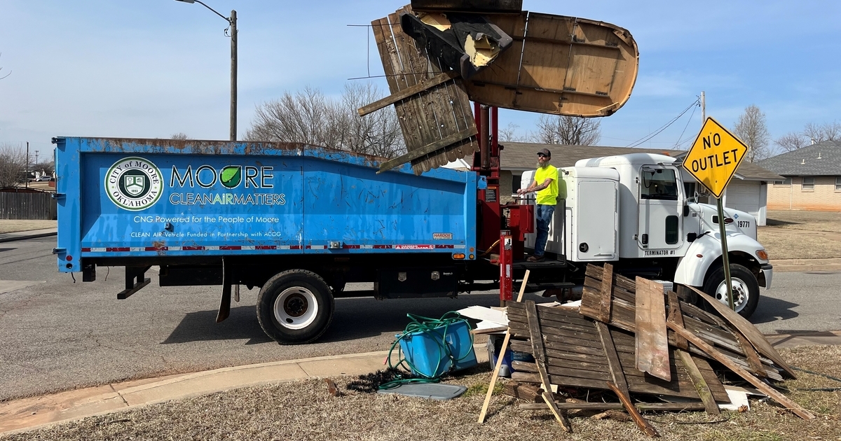 Trash Service Moore